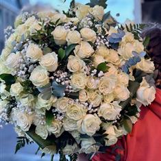 Rose Bouquet's The Flower Company Florist Inverness